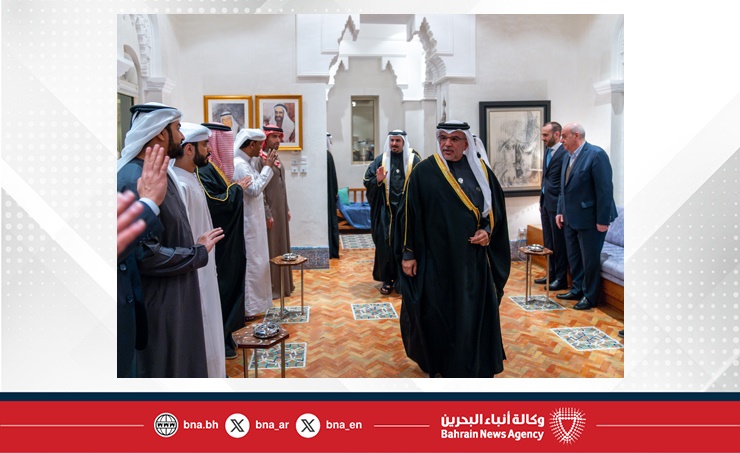 The Deputy King visits the majlises of the Al Asfoor family, Al Zayani ...