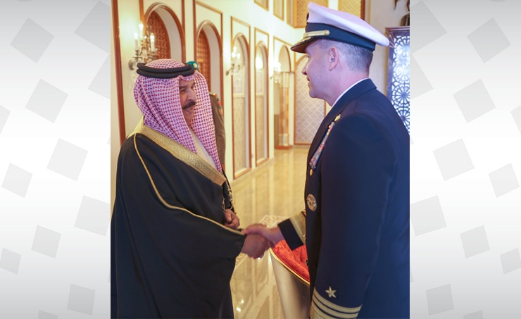 HM King receives US Fifth Fleet Commander