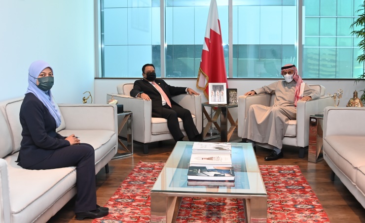 Industry Minister receives Malaysian ambassador