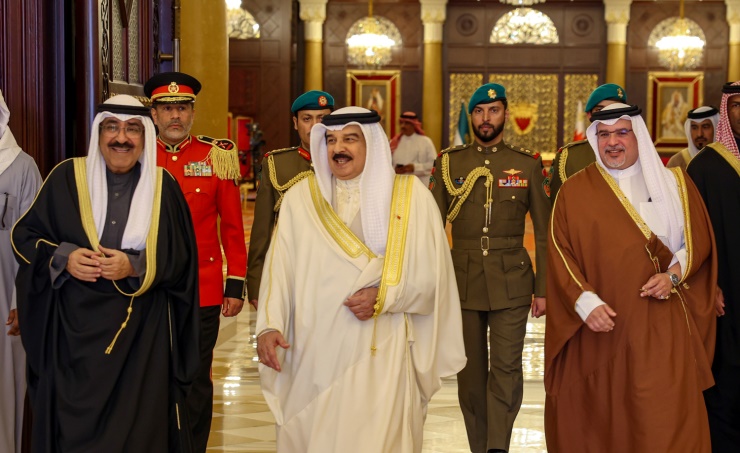 HM King holds official talks with HH Amir of Kuwait