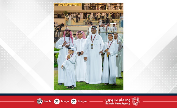 HH Shaikh Isa bin Salman attends 6th race over RedX Industries Cups