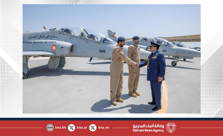 HM King visits Royal Bahraini Air Force