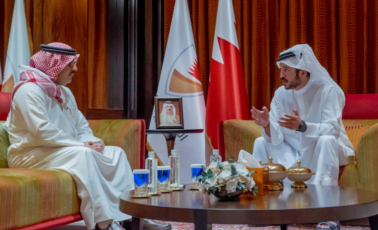 HH Khalid bin Hamad receives Education Minister