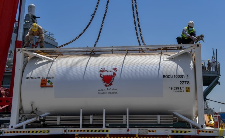 The Kingdom of Bahrain sends emergency aid to the Islamic Republic of ...