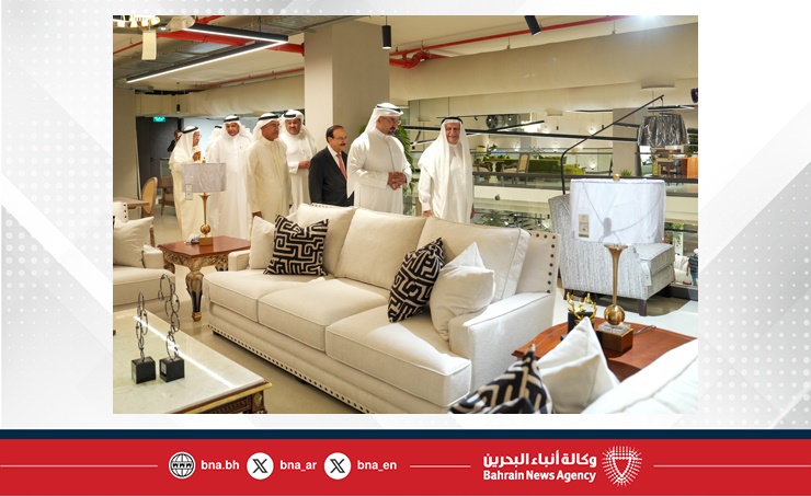 Industry Minister inaugurates Art by Adliya Furnishing Showroom