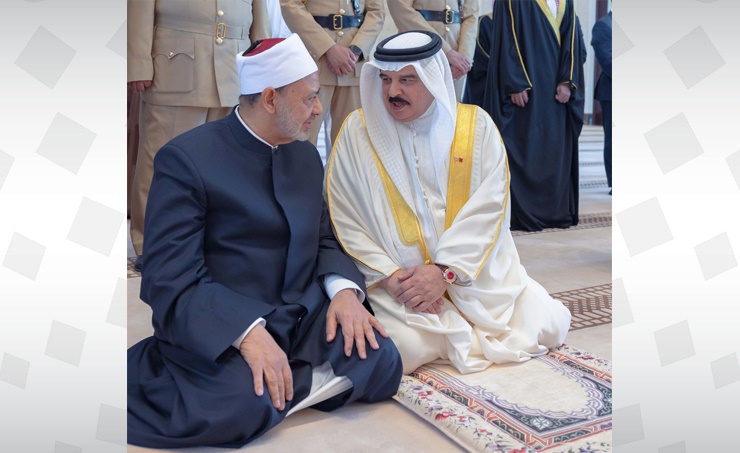 HM the King, Al Azhar Grand Imam perform Friday prayers