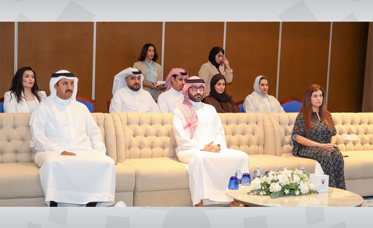 Ways to enhance Bahrain's youth cooperation with other countries discussed