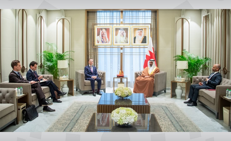 Finance Minister meets French Ambassador to Bahrain