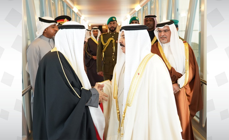 HM King bids farewell to HH Amir of Kuwait