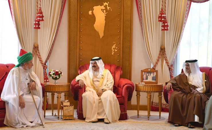 HM King receives Grand Mufti, Talgat Tajuddin