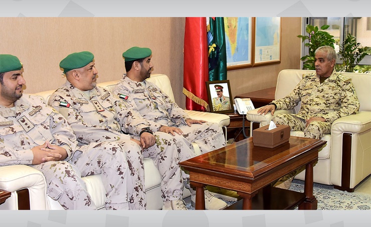 Chief-of-Staff receives senior Peninsula Shield officers