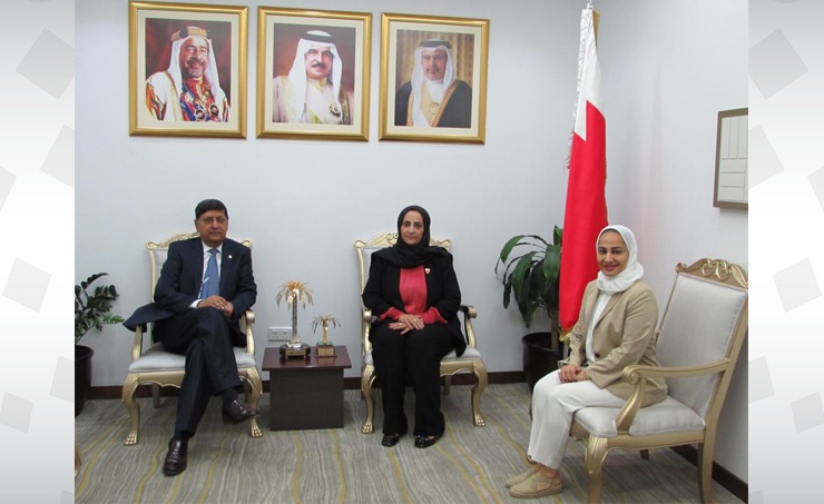 Health Minister meets American Mission Hospital CEO