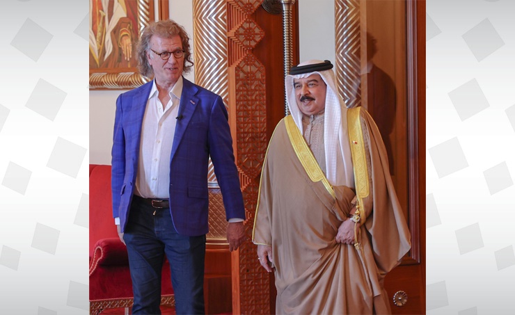 HM King receives André Rieu, confers on him Order of Bahrain