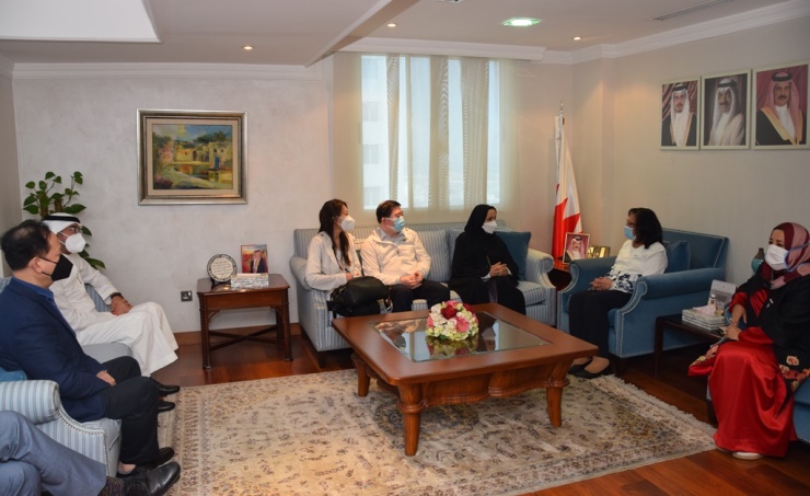 Health Minister receives UAE medical delegation