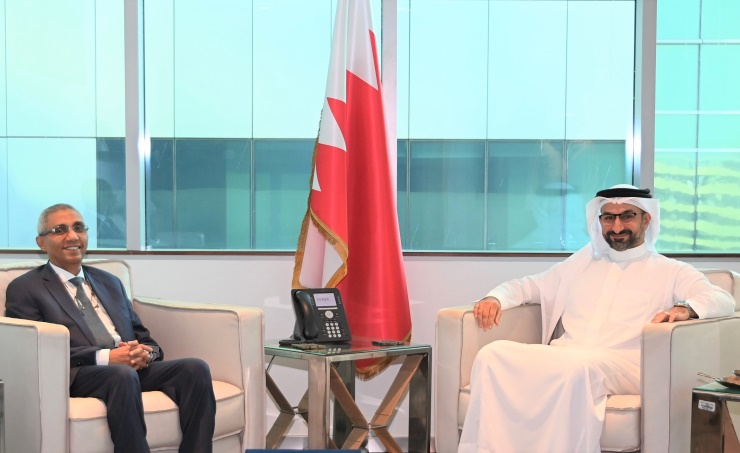 Industry Minister receives Egyptian Ambassador to Bahrain