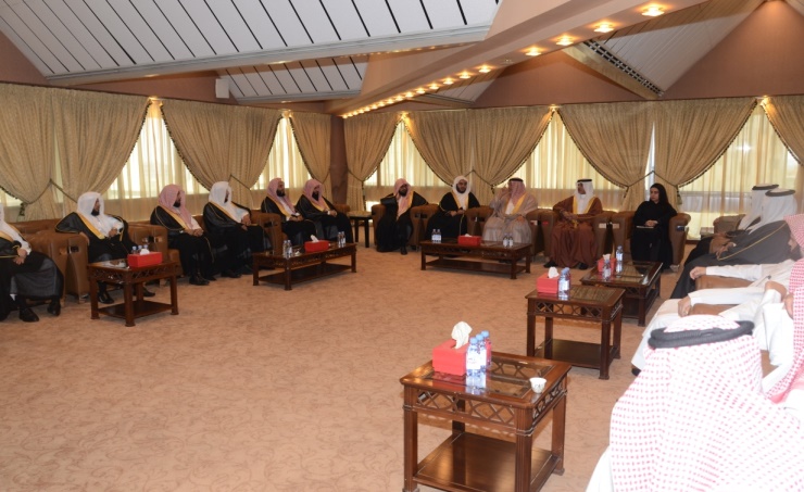 Justice minister receives Saudi judiciary delegation
