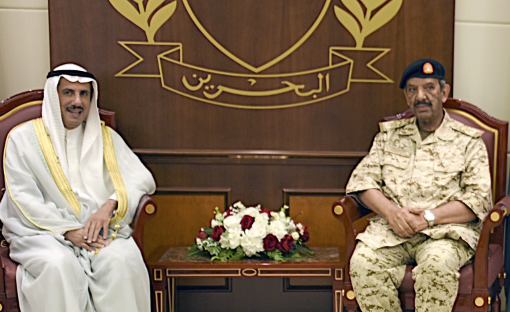 Commander-in-chief receives Kuwaiti ambassador