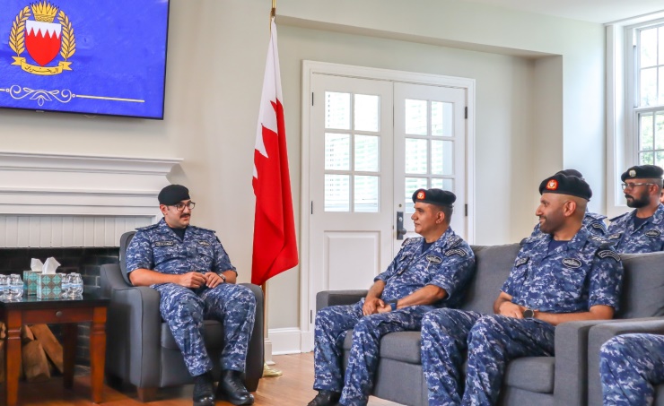 HH Major Shaikh Isa bin Salman bin Hamad Al Khalifa meets members of ...