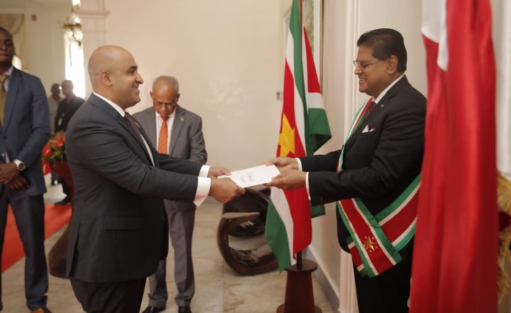 Surinamese President receives Bahrain Ambassador's credentials