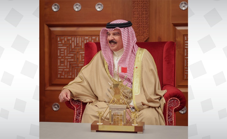 HM King receives Yasser Mahmoud Abbas