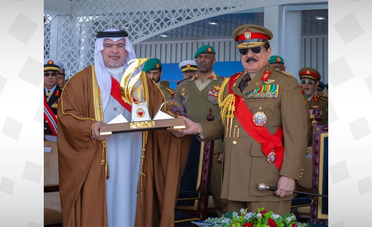 HM King inaugurates AH1-Z Cobra as part of "Bahrain Shield"