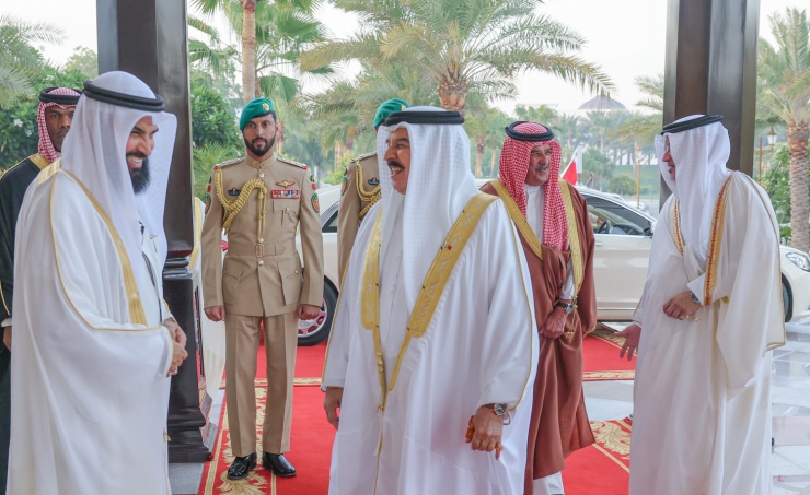 HM King performs Eid Al-Adha prayers