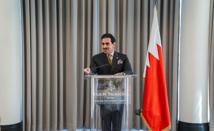 Ambassador to USA hosts Bahraini students