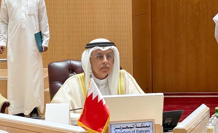 Industry Minister heads Bahrain delegation to GCC meeting