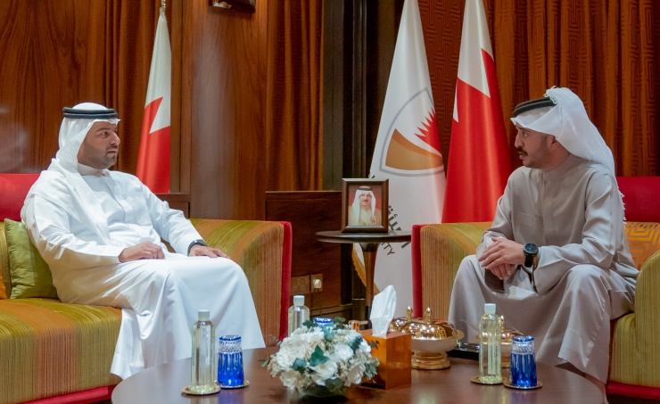 Khalid bin Hamad receives President of Bahrain Padel Federation