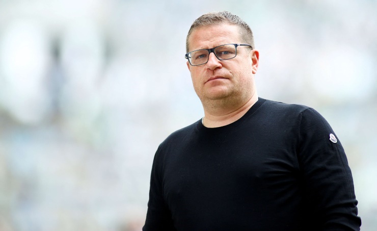 Exhausted and emotional Eberl leaves Gladbach