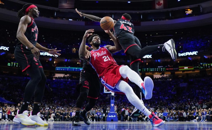 Embid scores 31 to carry 76ers to 2-0 series lead on Raptors