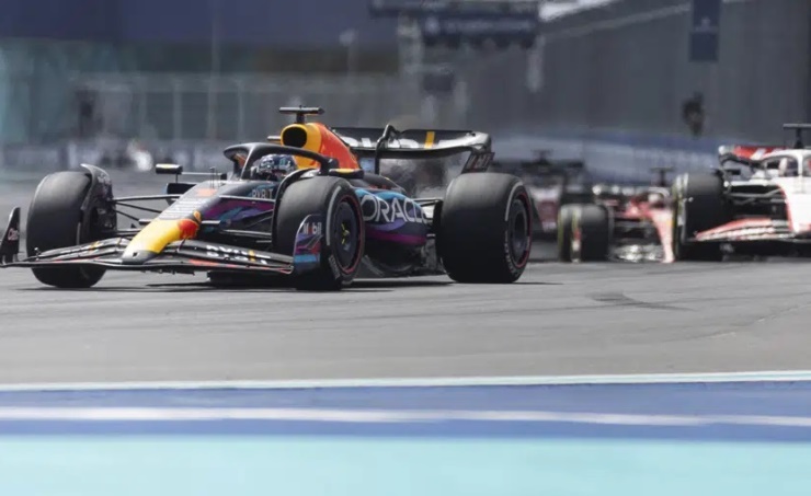 F1 drivers face new speed limits in double yellow flag zones to improve ...