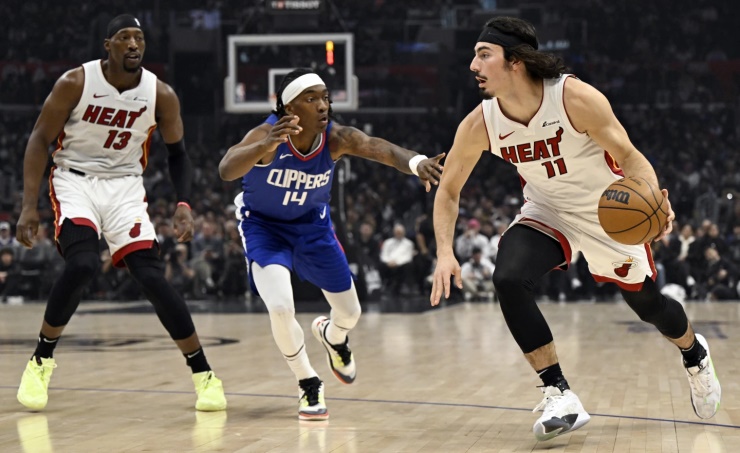 Leonard reaches 13,000 career points in his return, Clippers beat Miami ...