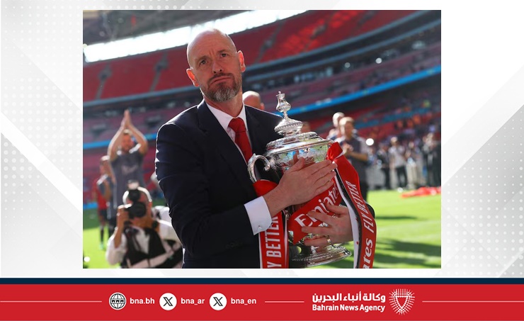 Manchester United extend Ten Hag's contract to 2026