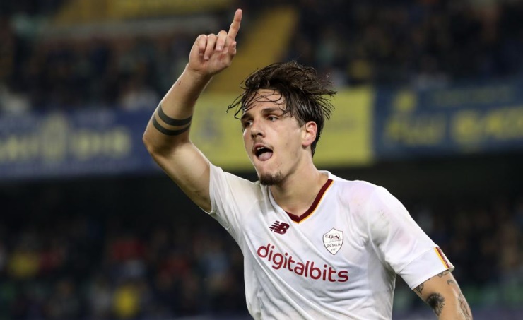 Teenager Volpato helps Roma snatch 3-1 win at 10-man Verona