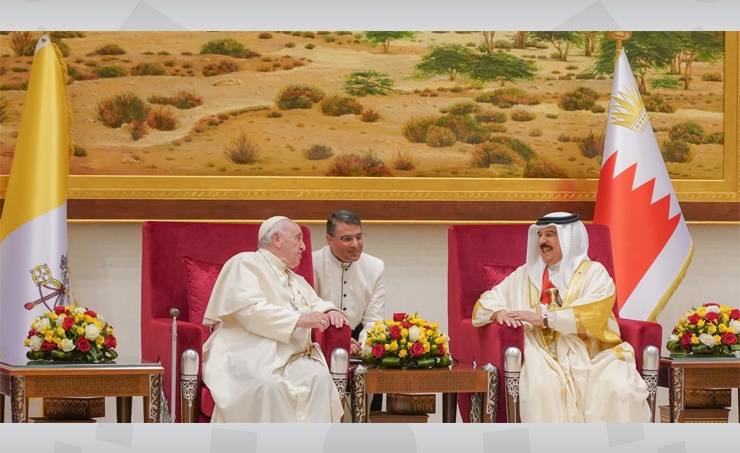 HM King leads welcome of Pope Francis, Al Azhar Grand Imam to Bahrain