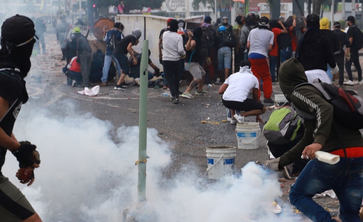 Violent clashes between police and protesters in Colombia