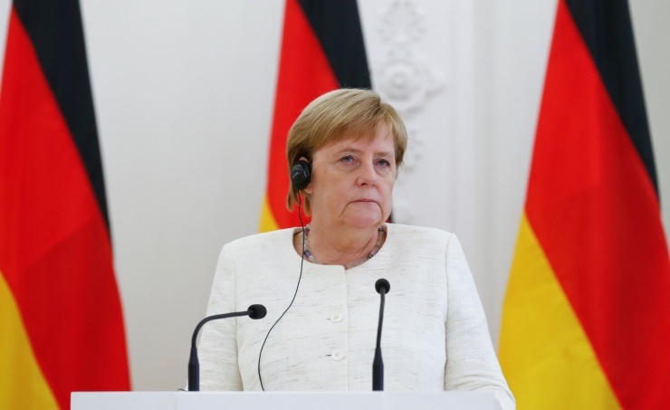 German Chancellor Merkel in Rome to meet new government