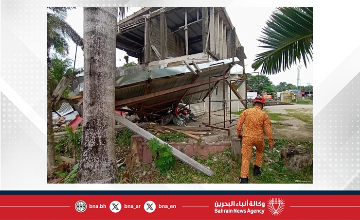 Philippines hit by strong aftershock, tsunami warning, after 7.4 ...