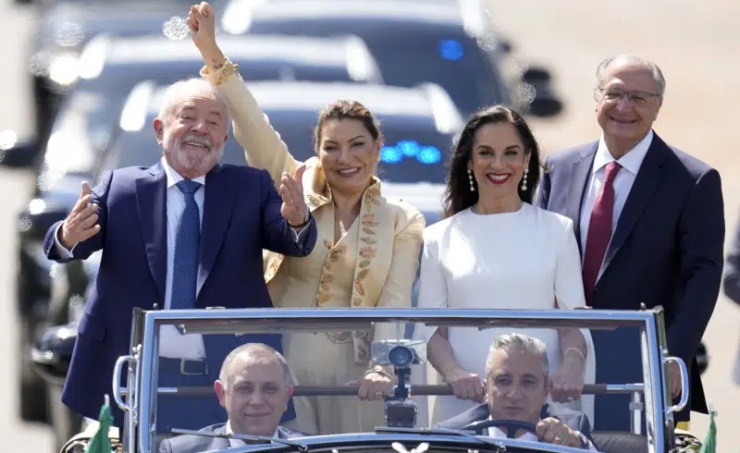 Lula sworn in as president to lead polarized Brazil