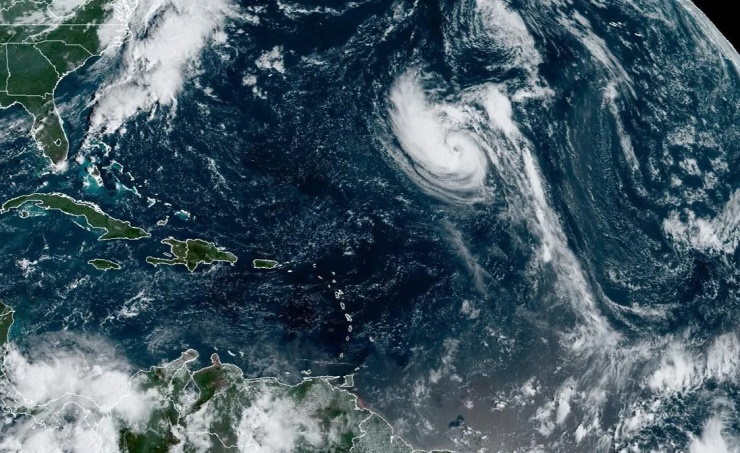 Hurricane Nigel gains strength over the Atlantic Ocean