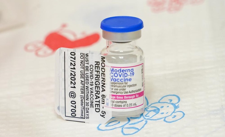 Moderna COVID-19 shots now an option for older kids in US