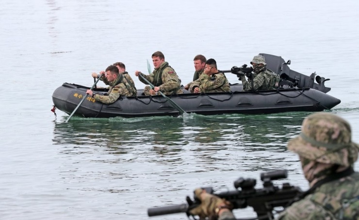 South Korean, US, British Marines hold joint infiltration drills