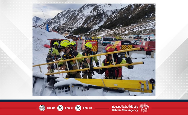 Dozens trapped in ski lift accident in Spain