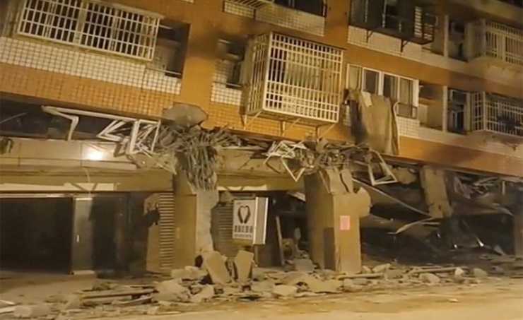 Taiwan rattled by more than 200 quakes, but no major damage